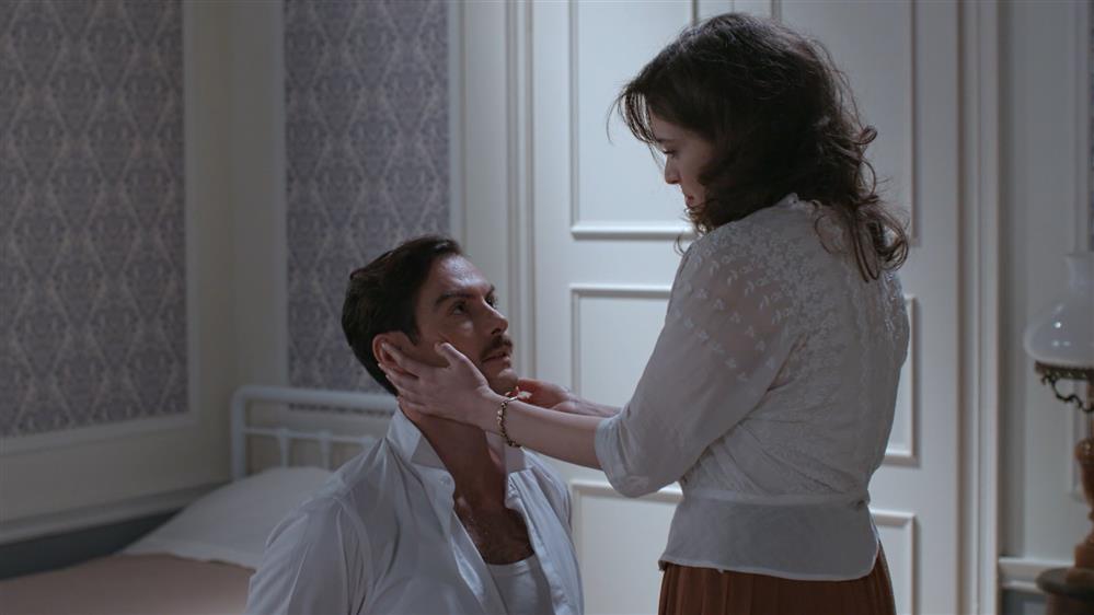 GRAND HOTEL - ΕΠΕΙΣΟΔΙΟ 22 - GRAND HOTEL